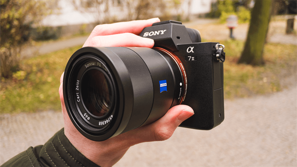 Sony A72 giá bao nhiêu? Có nên mua trong năm 2025